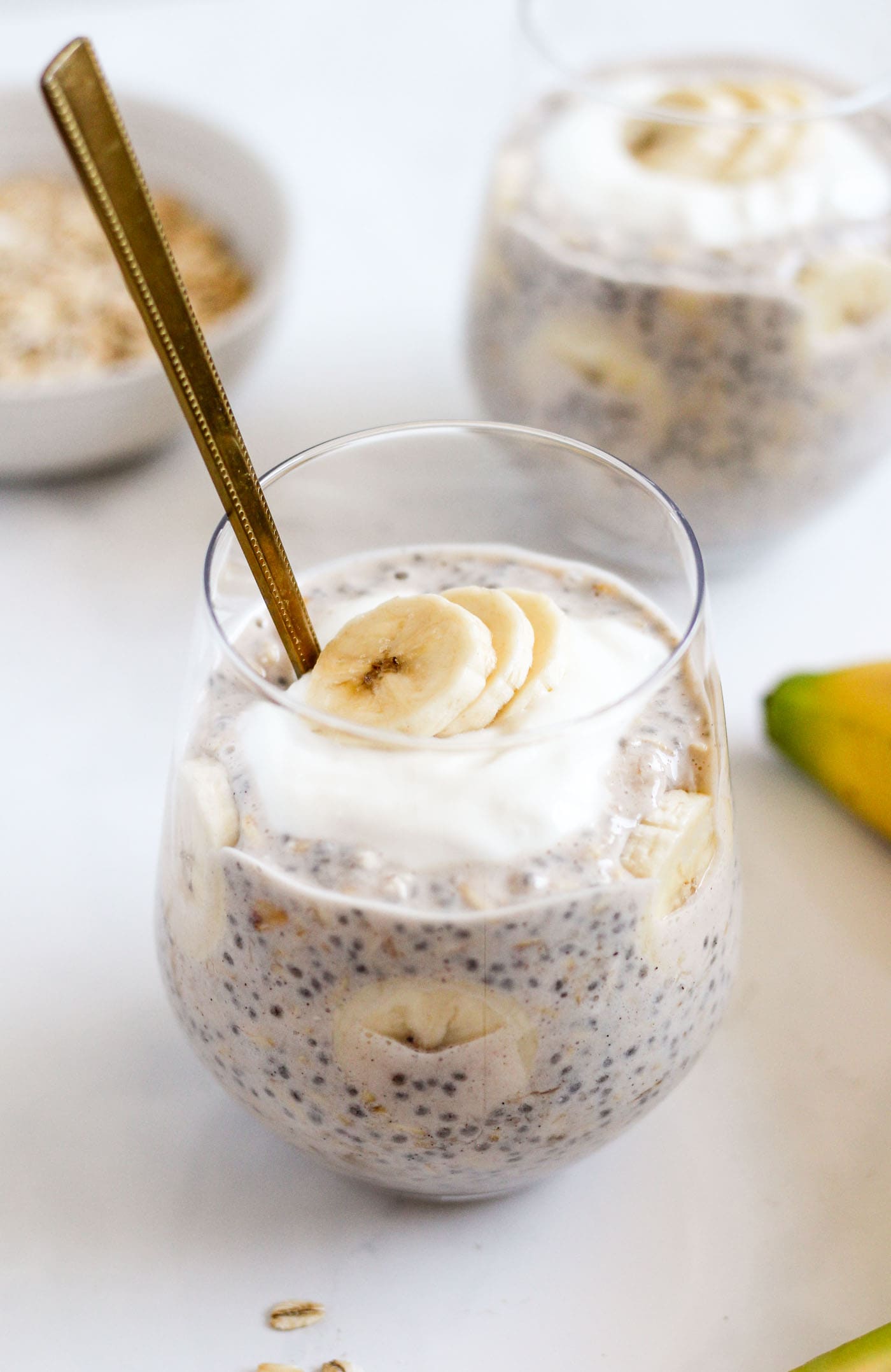 Dreamy Vanilla Banana Overnight Oats Hannah Magee RD dreamy-vanilla-banana-overnight-oats-hannah-magee-rd