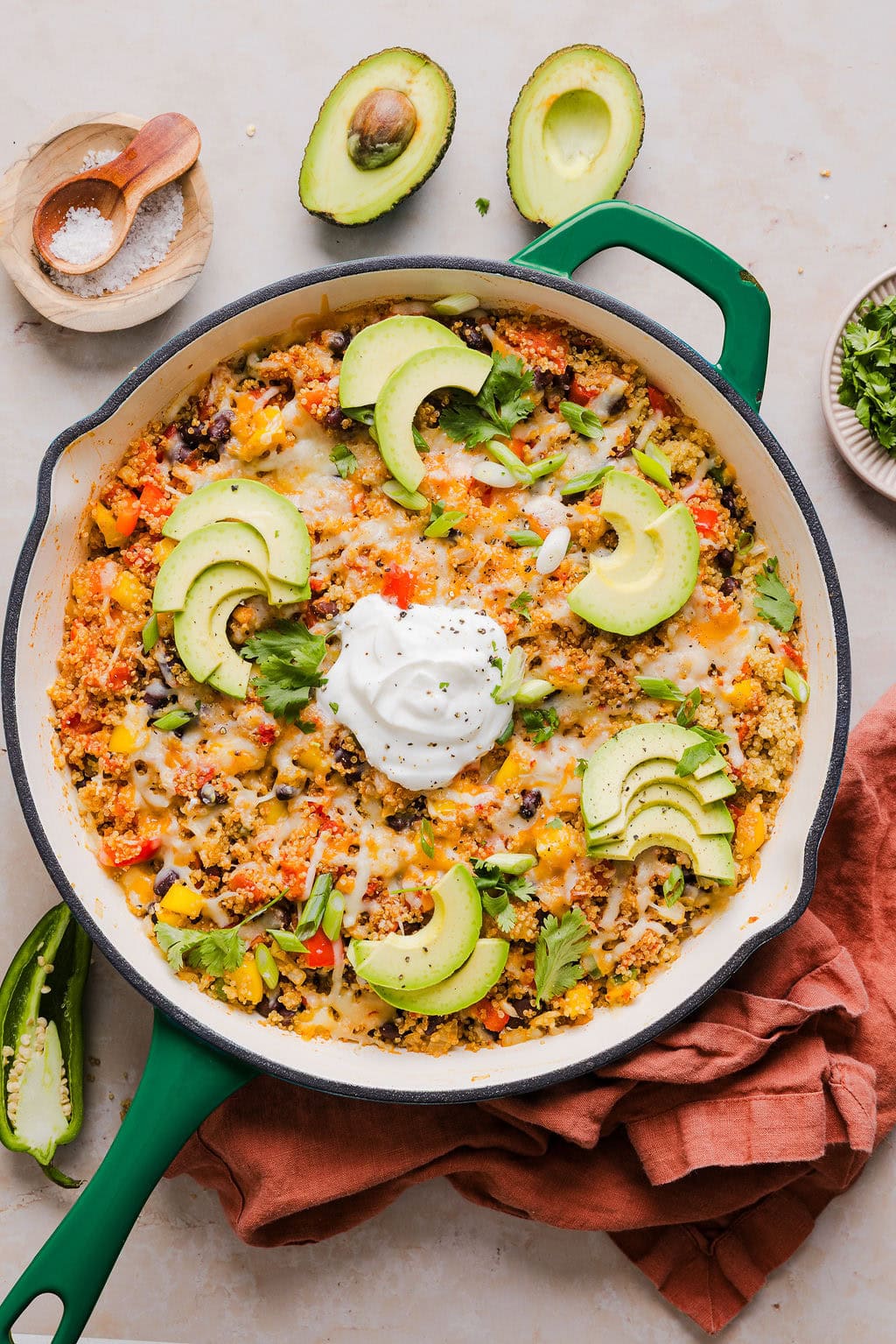 Cheesy Quinoa & Black Bean Taco Skillet (Vegetarian) - Hannah Magee RD